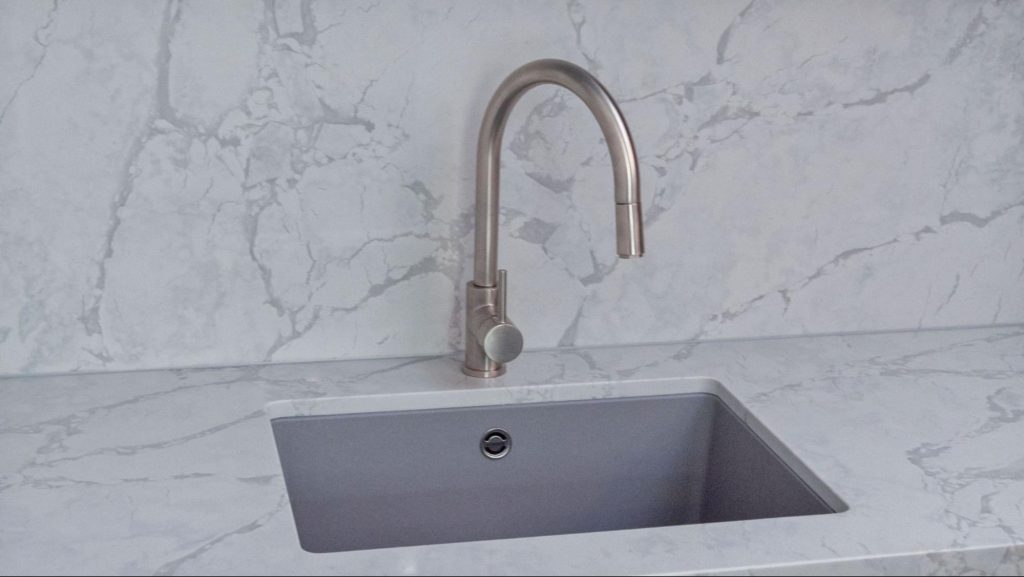 The ultimate guide to choosing the perfect sink for a small kitchen ...
